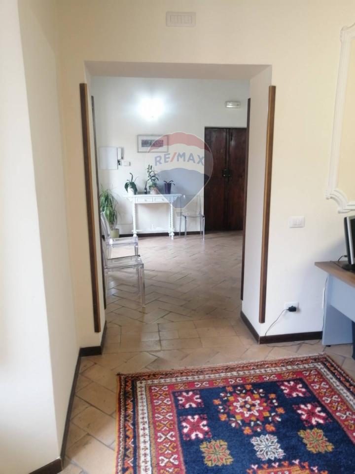 Ufficio in vendita a Foligno