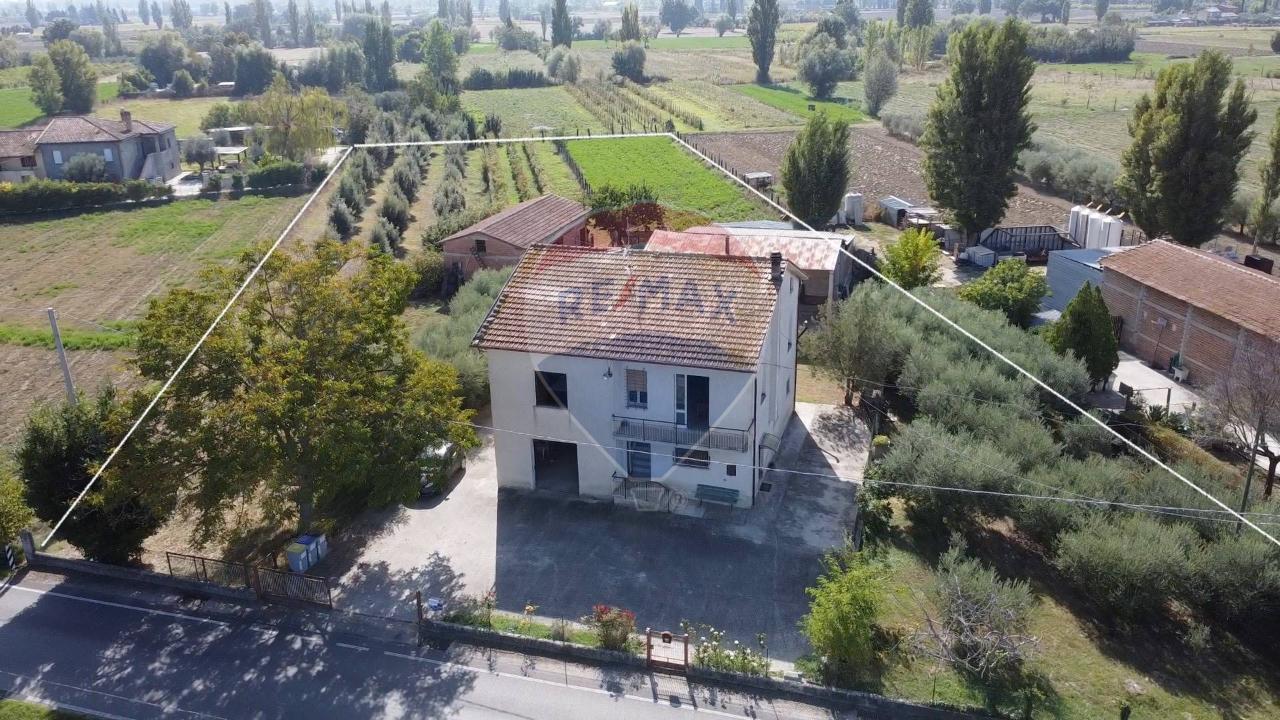 Villa in vendita a Foligno