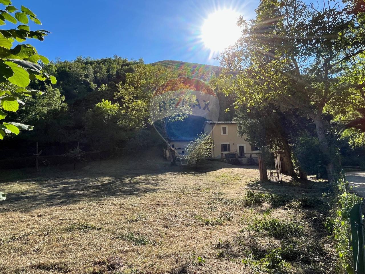 Villa in vendita a Foligno