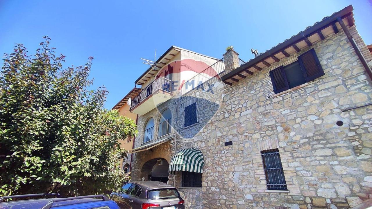 Appartamento in affitto a Assisi