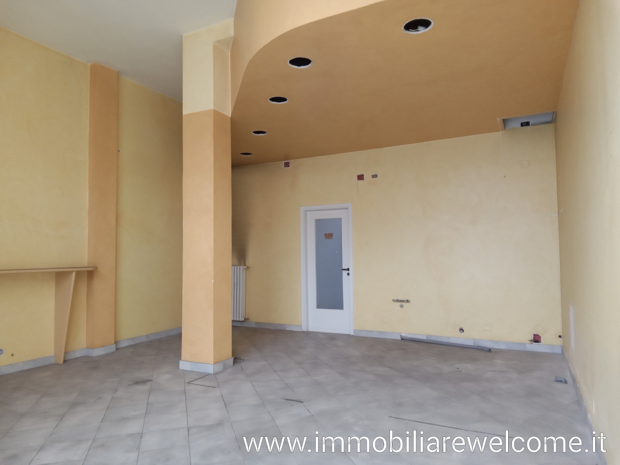 Negozio in vendita a Parabiago