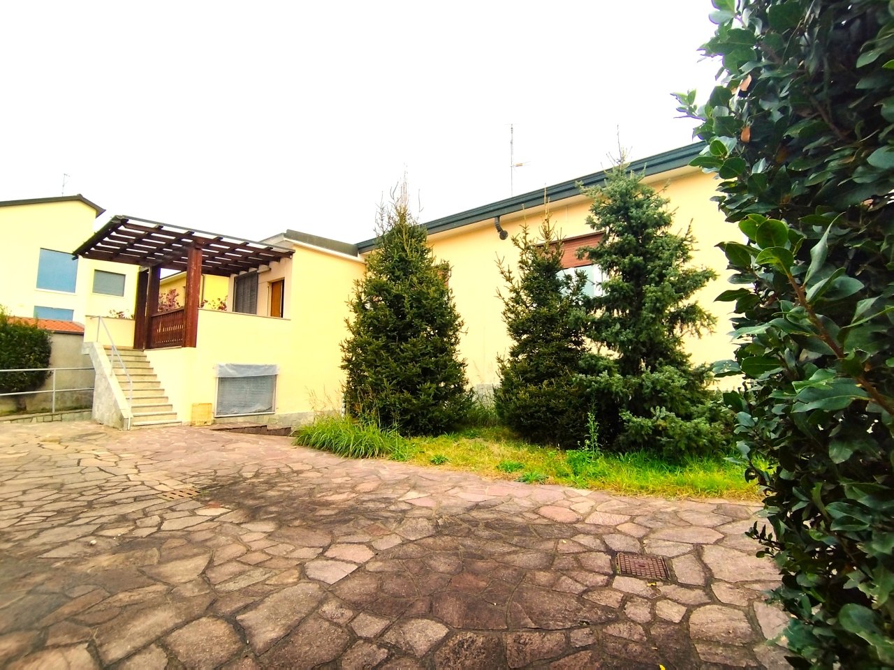 Villa in vendita a Bareggio