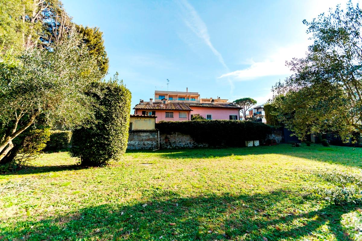 Villa in Via Salaria 263, Roma