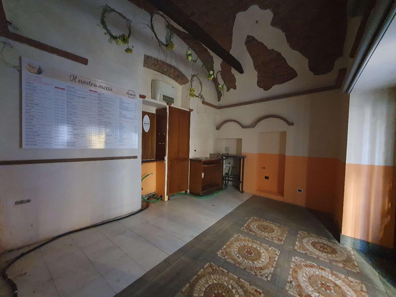 Negozio in affitto a Pinerolo