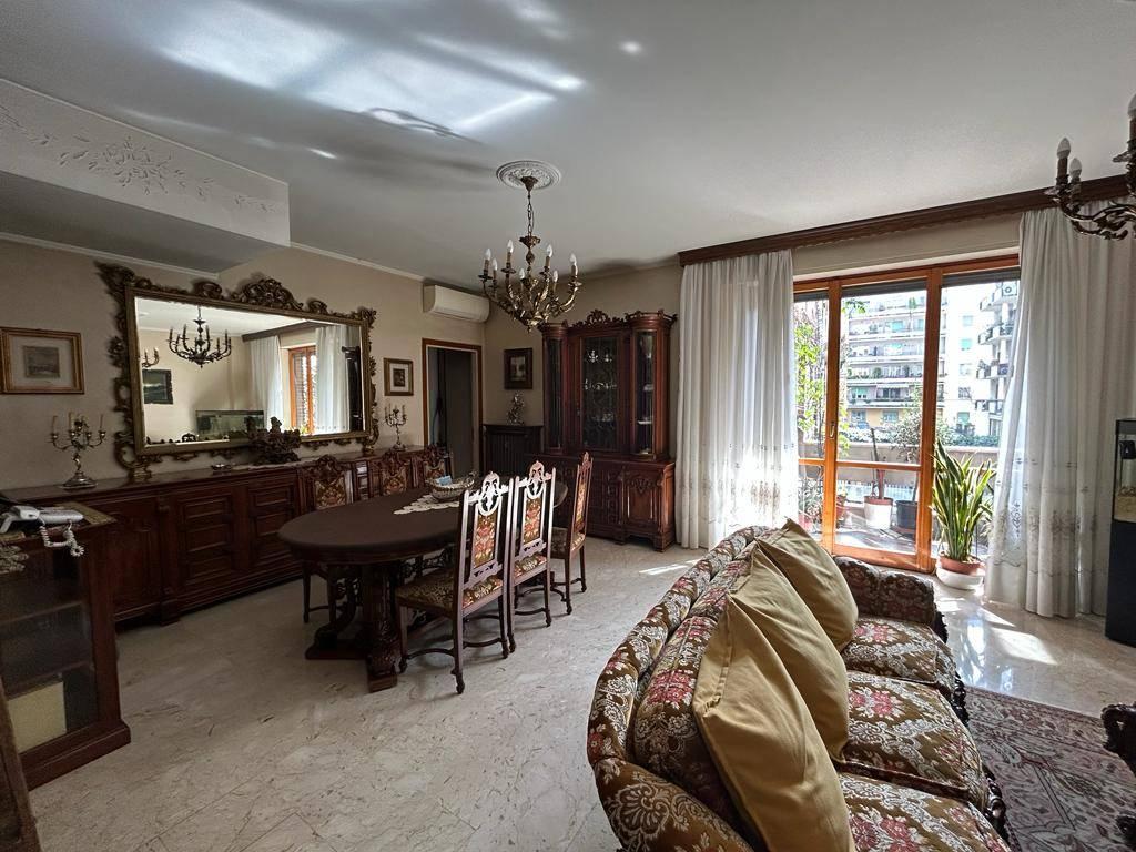 Quadrilocale in Via Nino Bixio, Milano