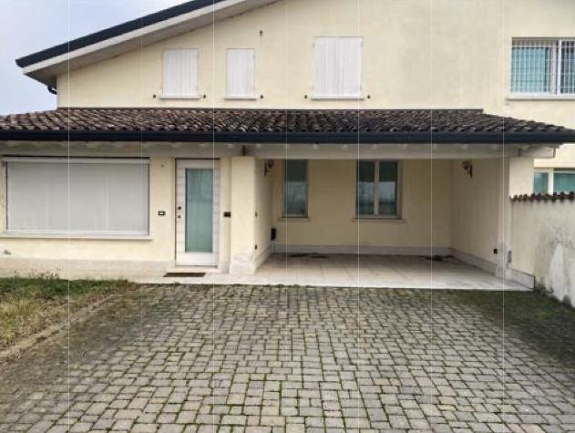 Villa in vendita a Curtatone