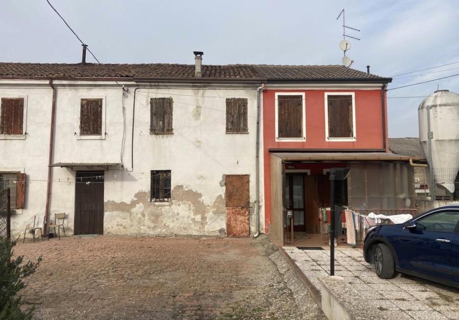 Villa a schiera in vendita a Roverbella