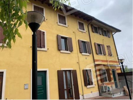 Appartamento in vendita a Pastrengo
