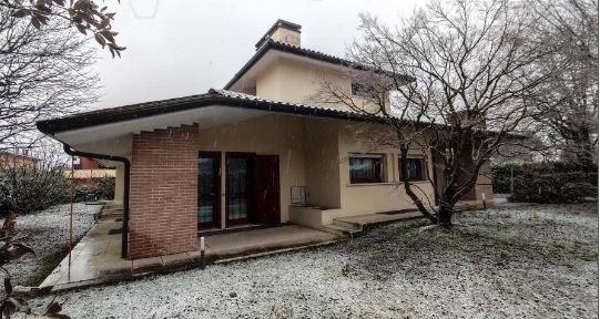 Casa indipendente in vendita a Zane'