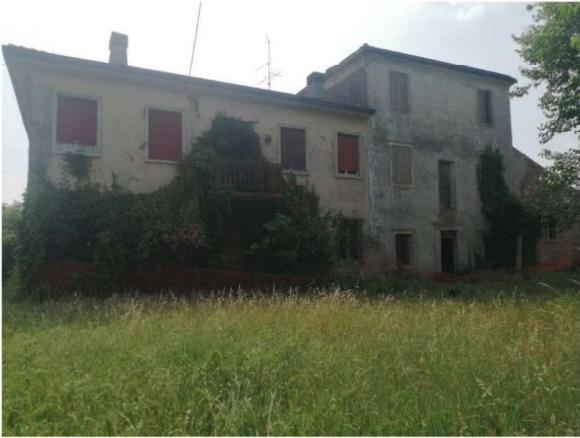 Rustico in vendita a Ronco All'Adige