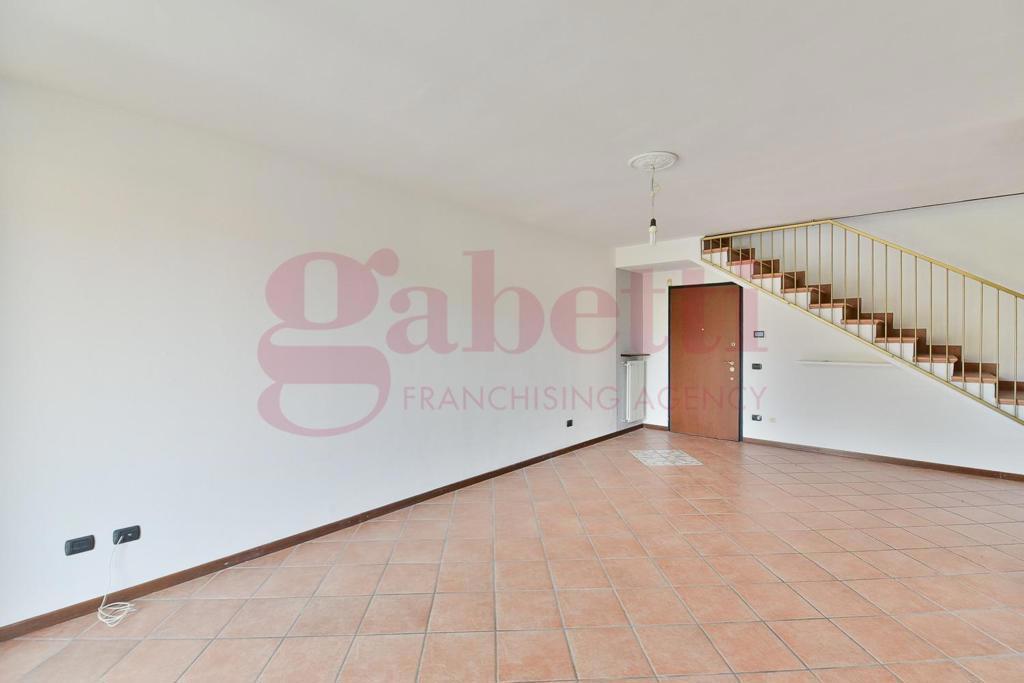 Appartamento in vendita a Monguzzo