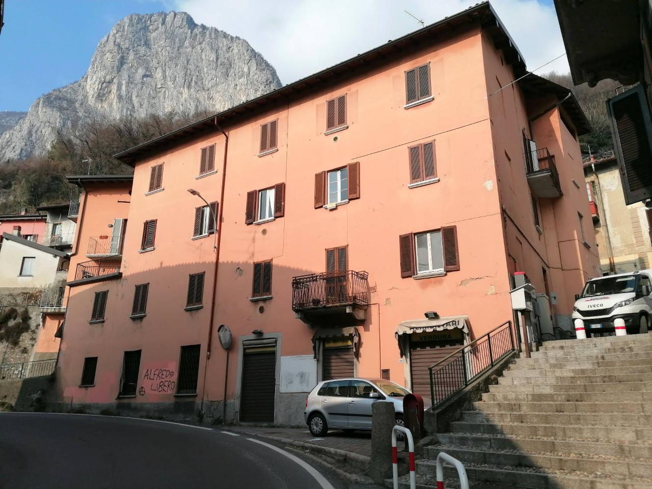 Negozio in vendita a Lecco