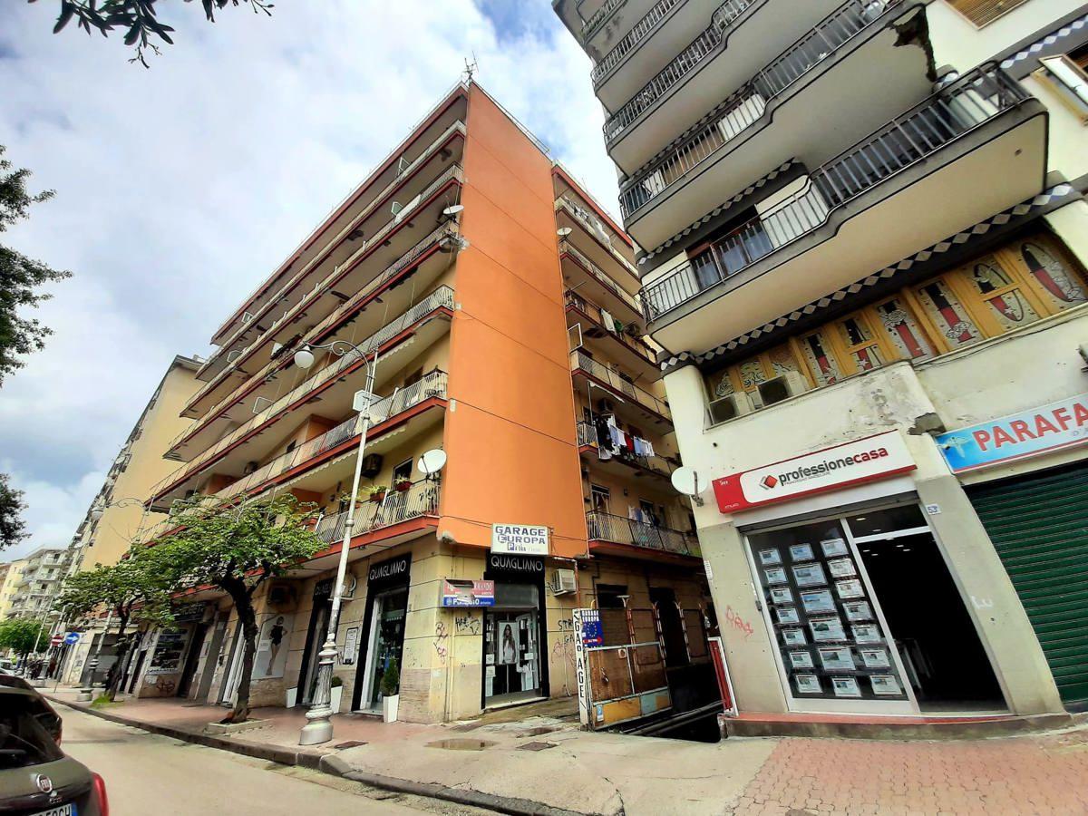 Appartamento in vendita a Salerno