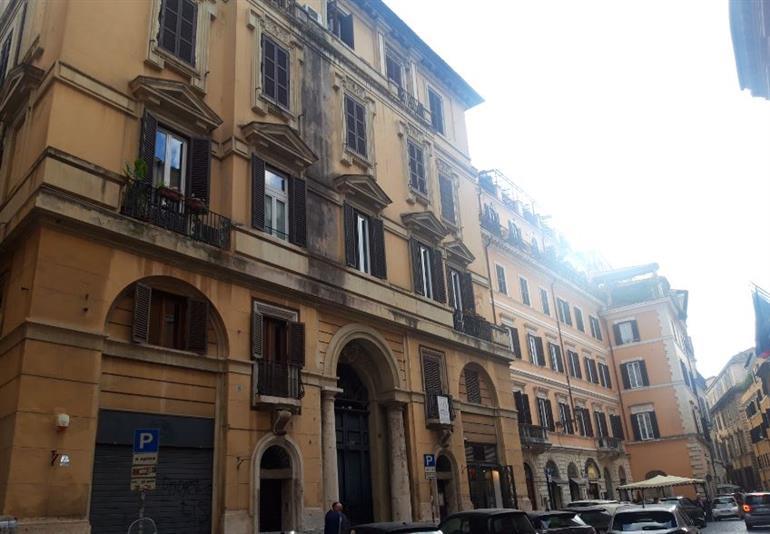 Palazzina commerciale in affitto a Roma