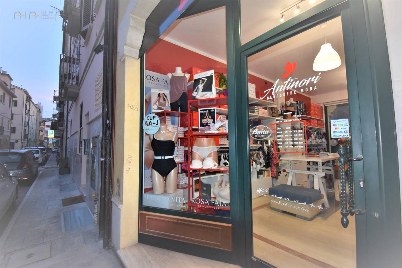 Esercizio commerciale in vendita a San Benedetto Del Tronto