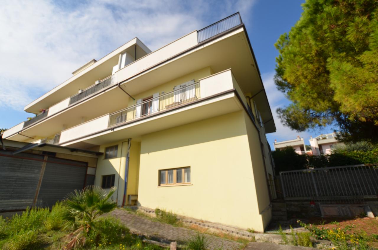 Negozio in vendita a San Benedetto Del Tronto