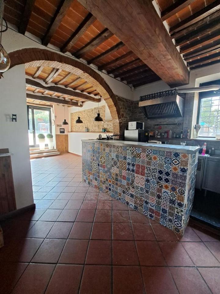 Negozio in affitto a Arezzo