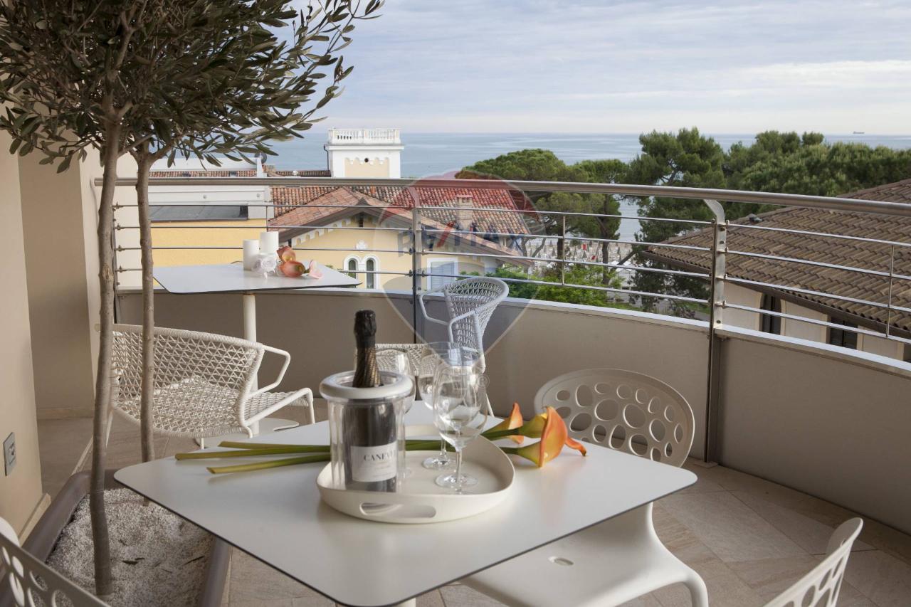 Appartamento in vendita a Grado