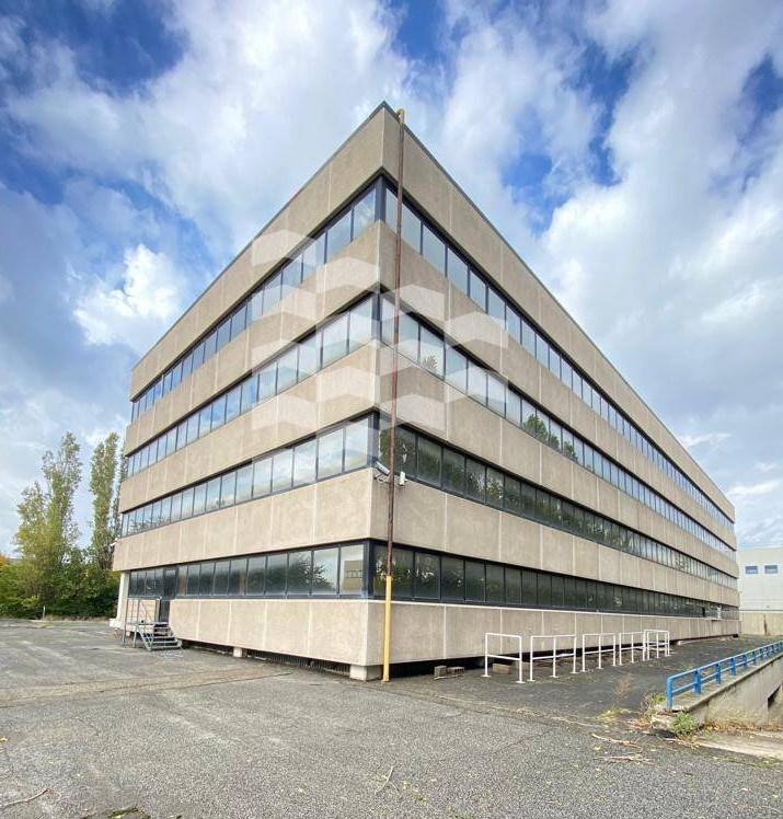 Capannone in vendita a Roma