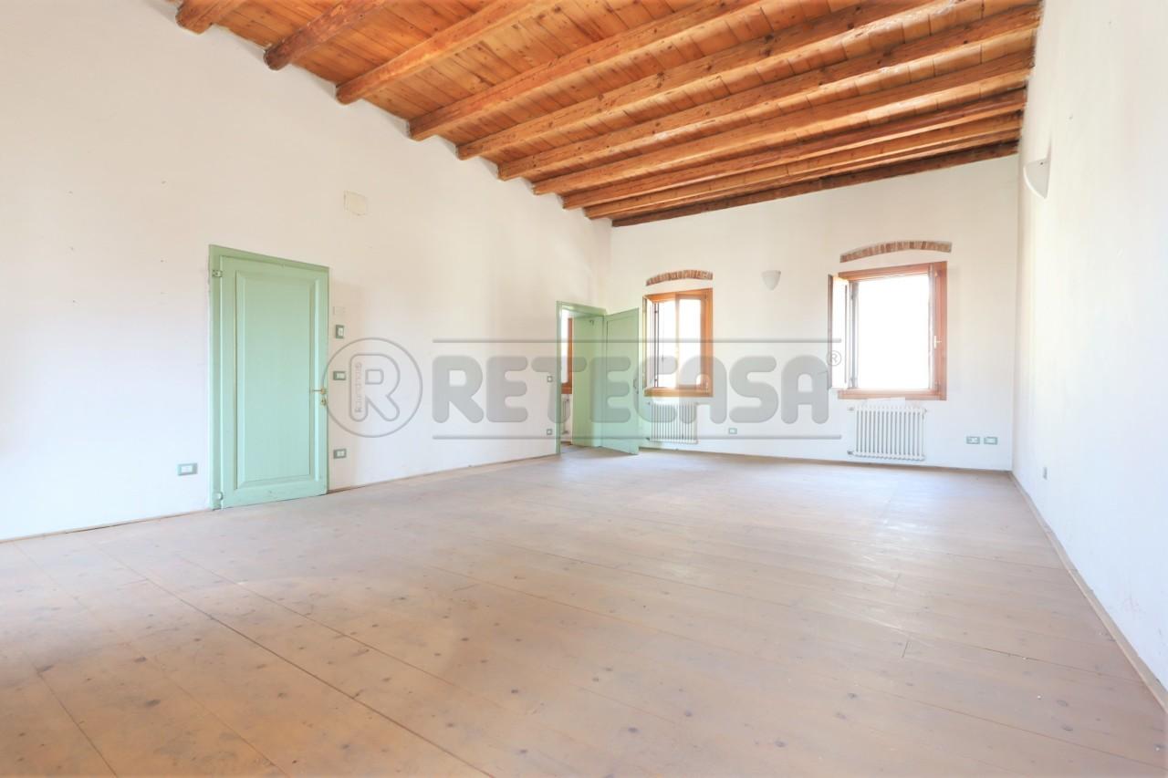 Casa indipendente in vendita a Castegnero