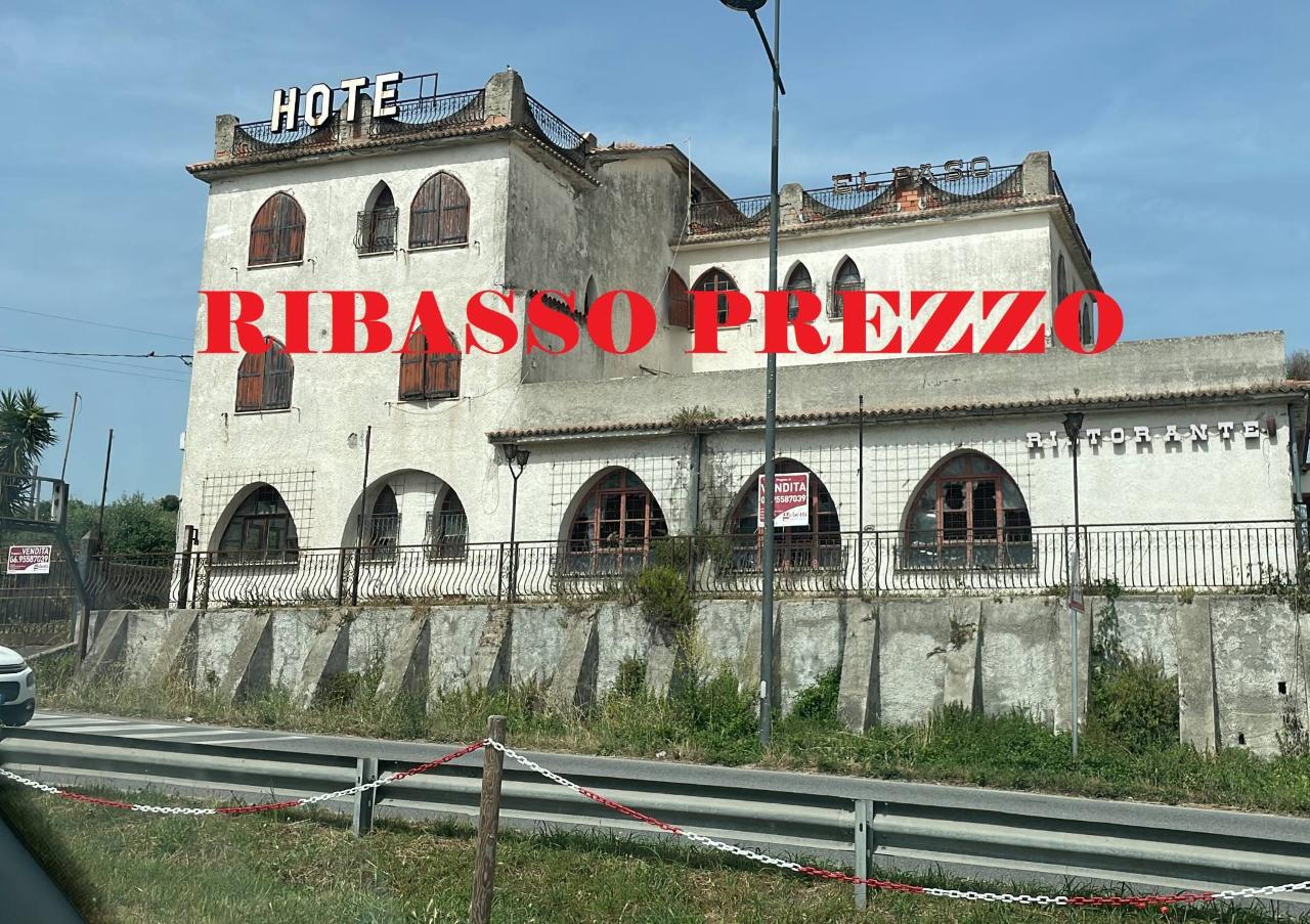 Esercizio commerciale in vendita a Cerveteri