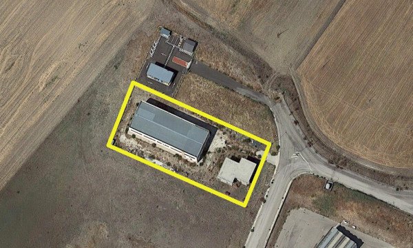 Capannone in vendita a Candela