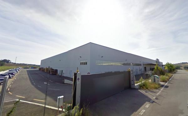 Capannone in vendita a Santa Maria Nuova