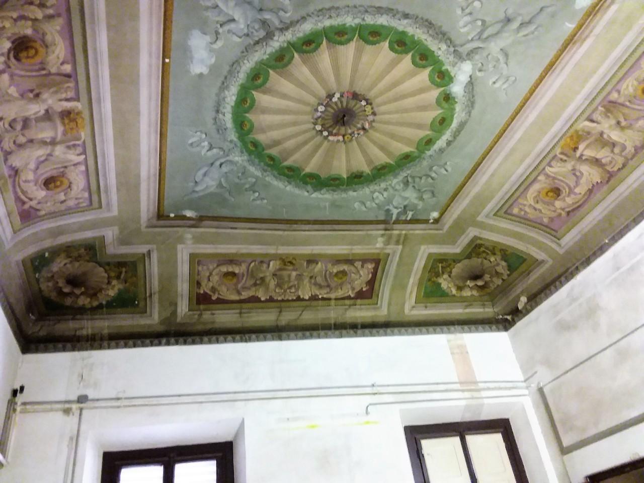 Palazzina commerciale in vendita a Firenze