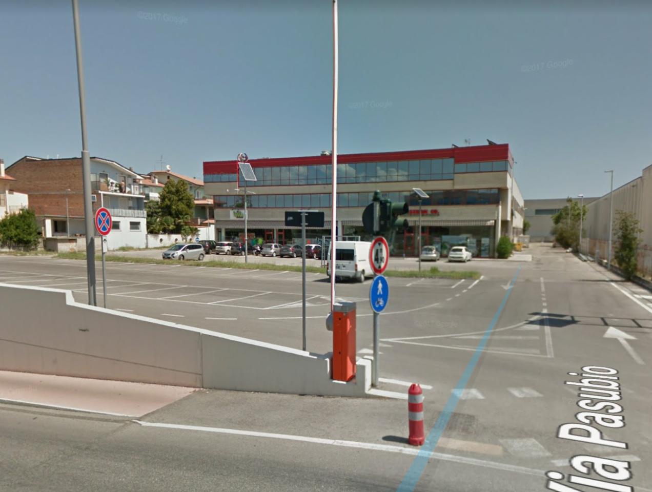 Palazzina commerciale in affitto a San Benedetto Del Tronto