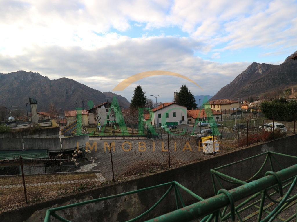 Villa a schiera in vendita a Zone