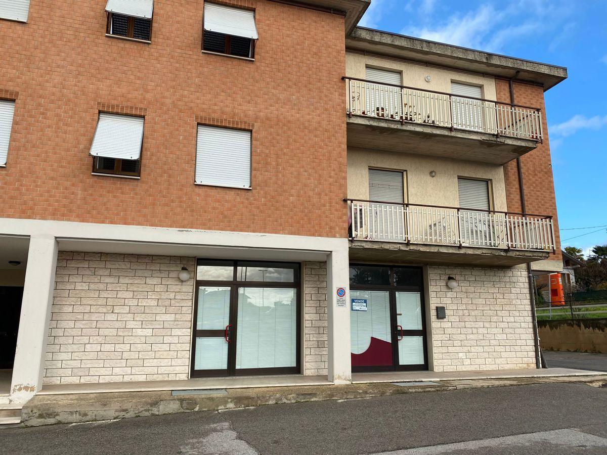 Negozio in vendita a Perugia