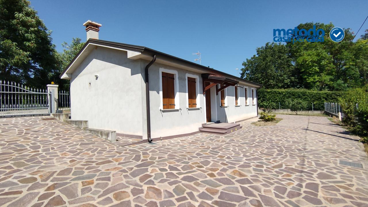 Villa in vendita a Adria