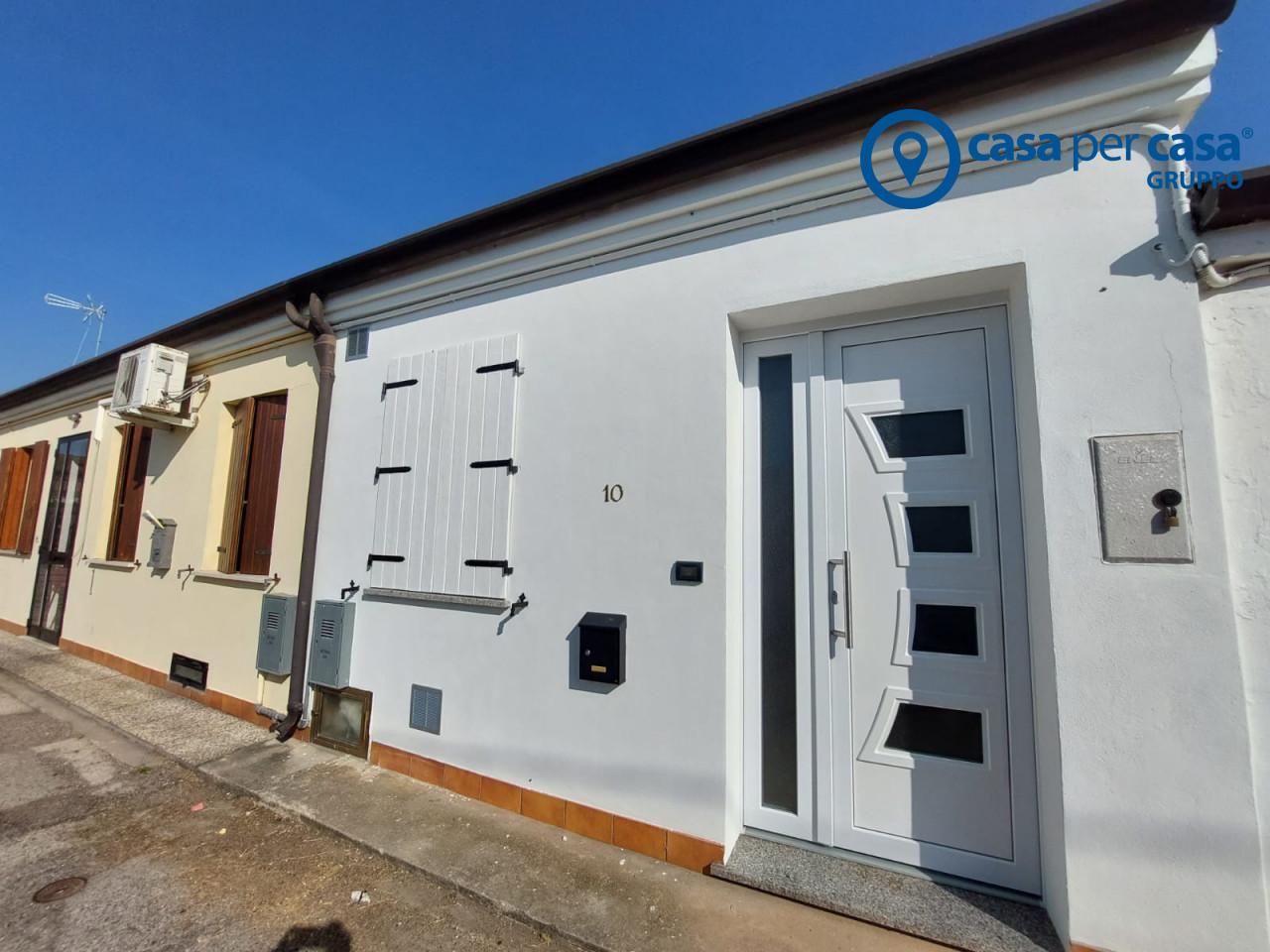 Villa a schiera in affitto a Adria