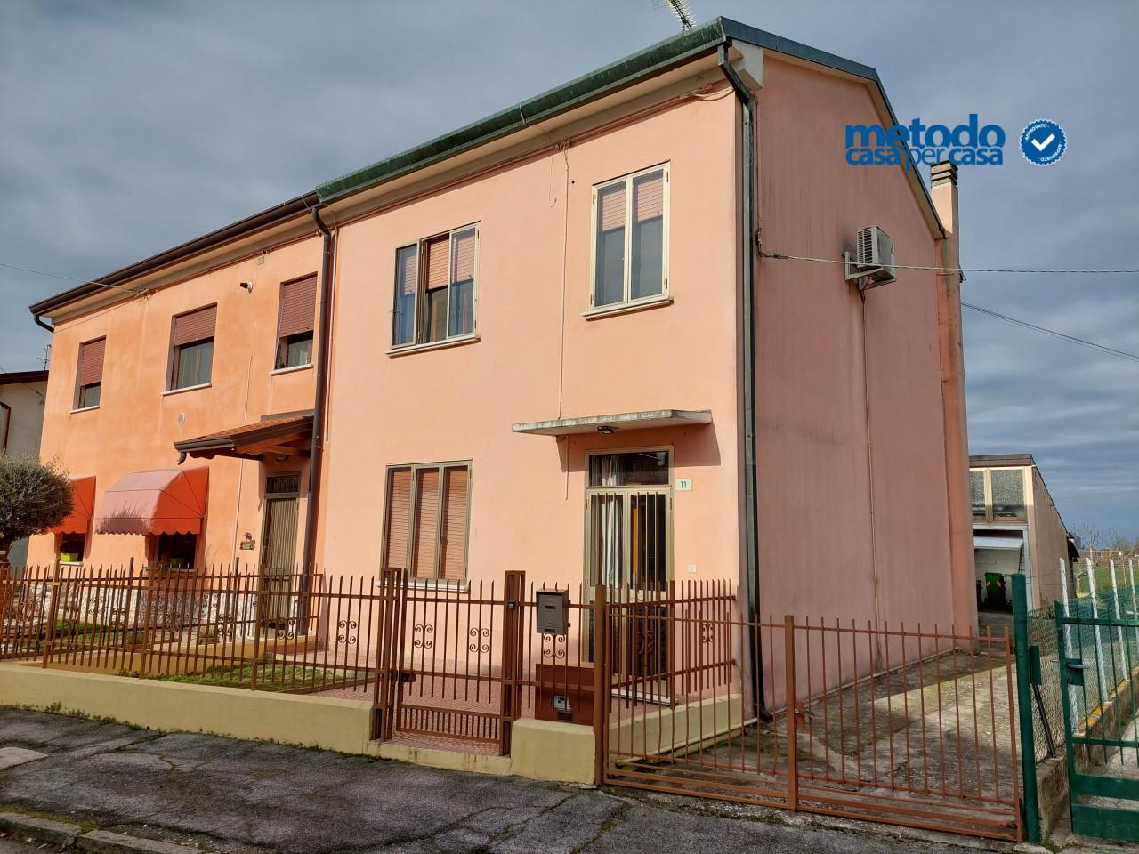 Villa in vendita a Papozze