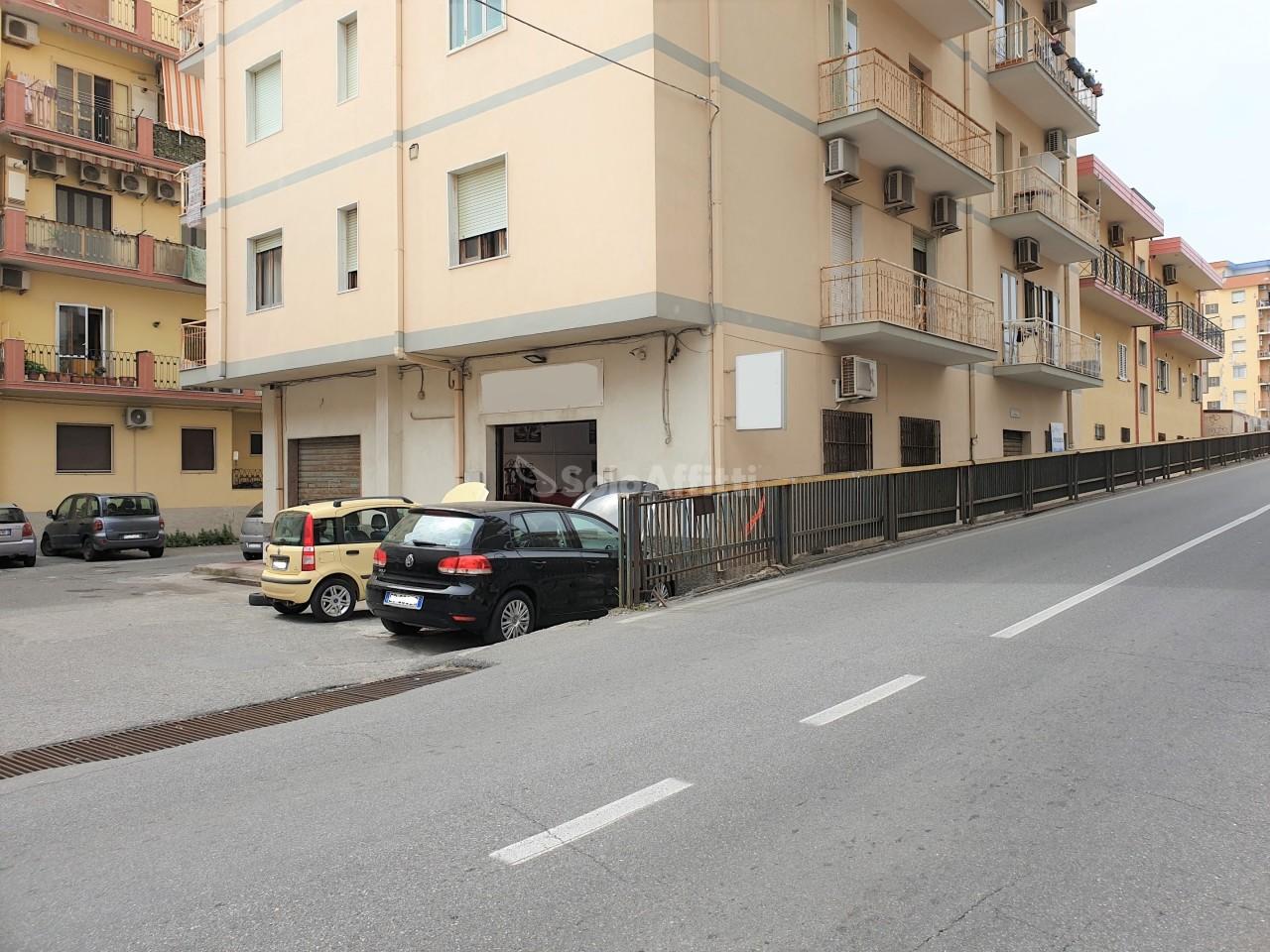 Negozio in affitto a Catanzaro