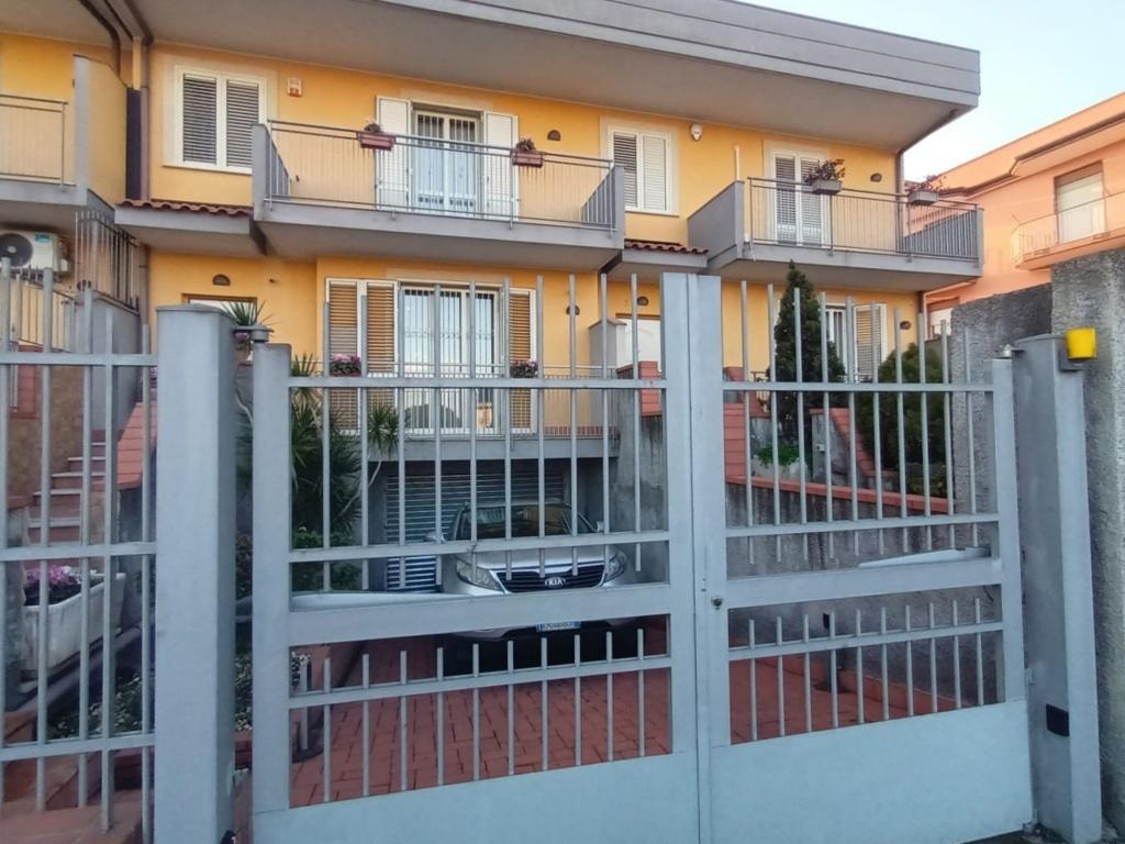 Villa a schiera in vendita a Giarre