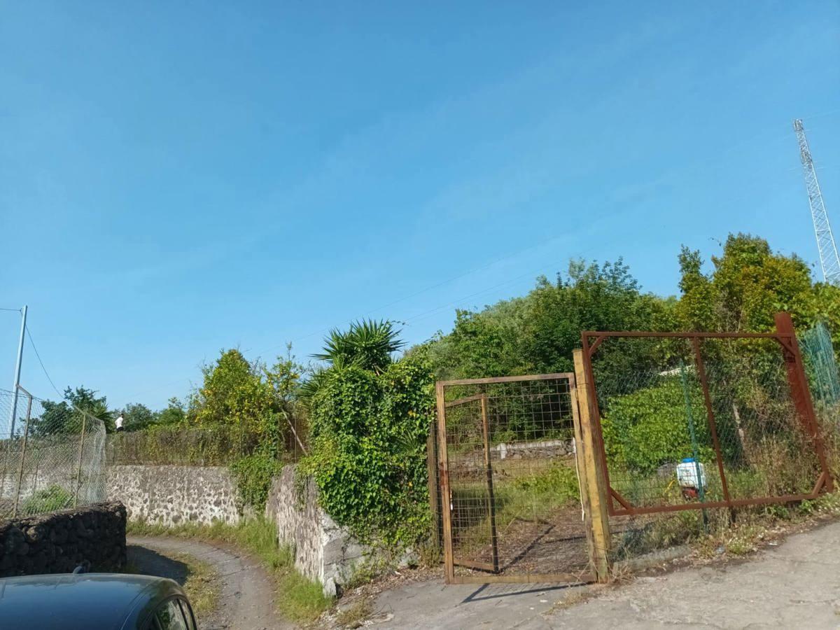 Terreno agricolo in vendita a Santa Venerina