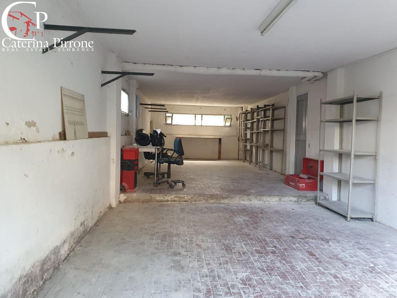 Garage - Autosilos - Parcheggio in vendita a Firenze