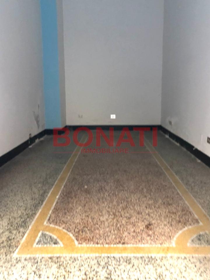 Palazzina commerciale in affitto a La Spezia