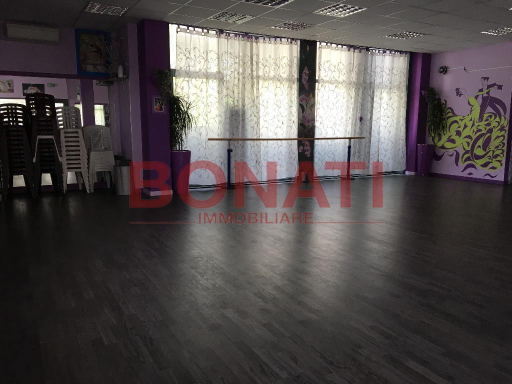 Palazzina commerciale in vendita a La Spezia