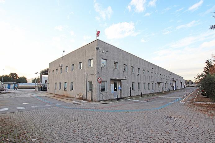 Capannone in vendita a Busto Arsizio