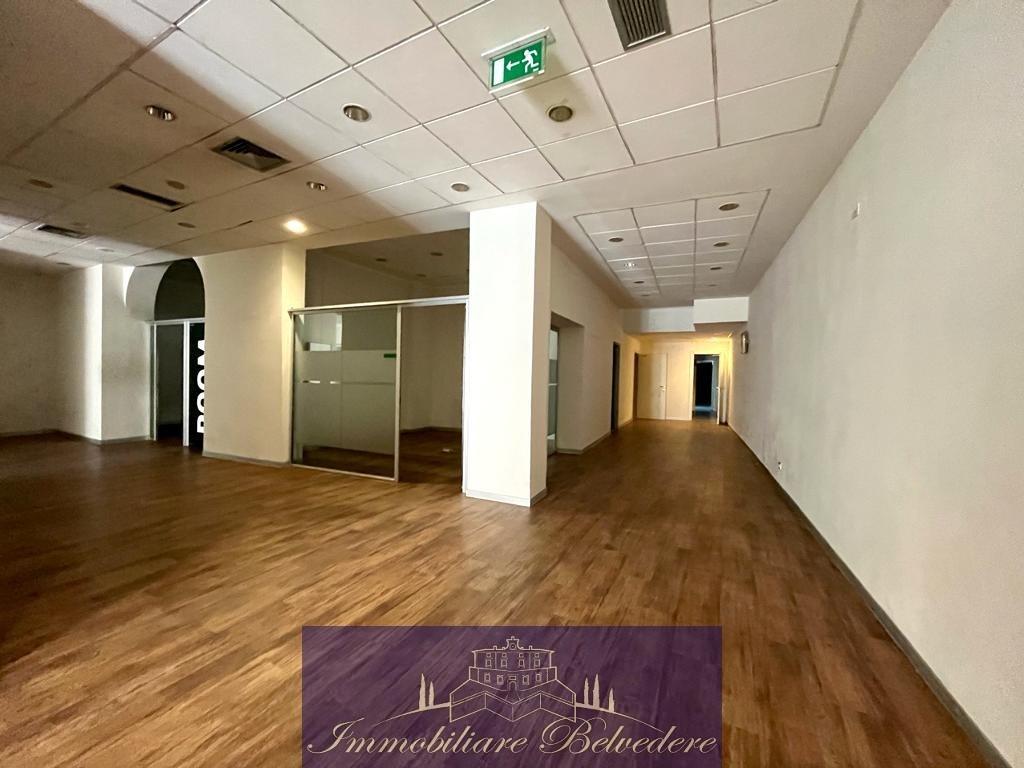 Negozio in affitto a Firenze