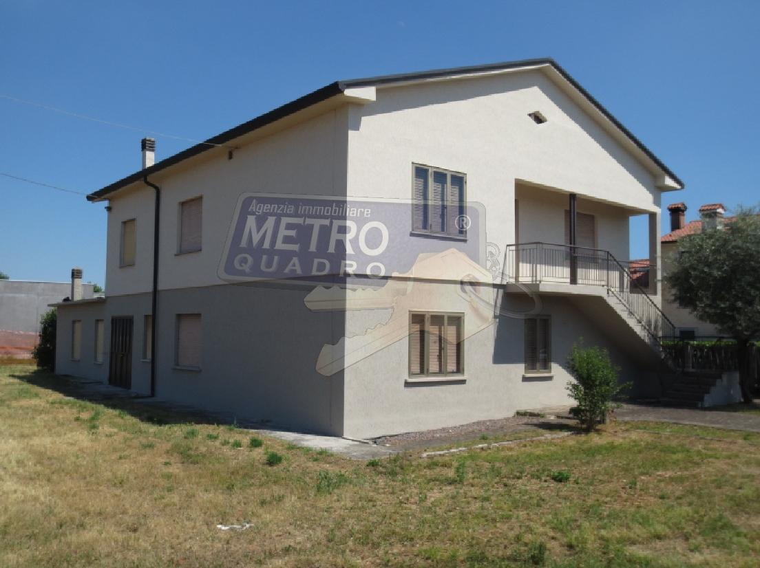 Casa indipendente in vendita a Montecchio Precalcino