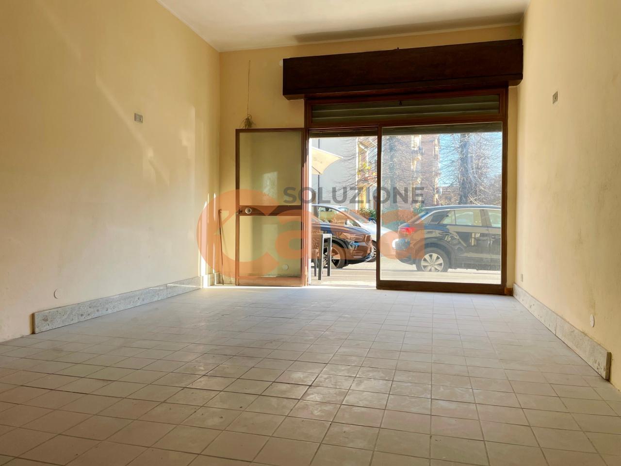 Negozio in affitto a Piacenza