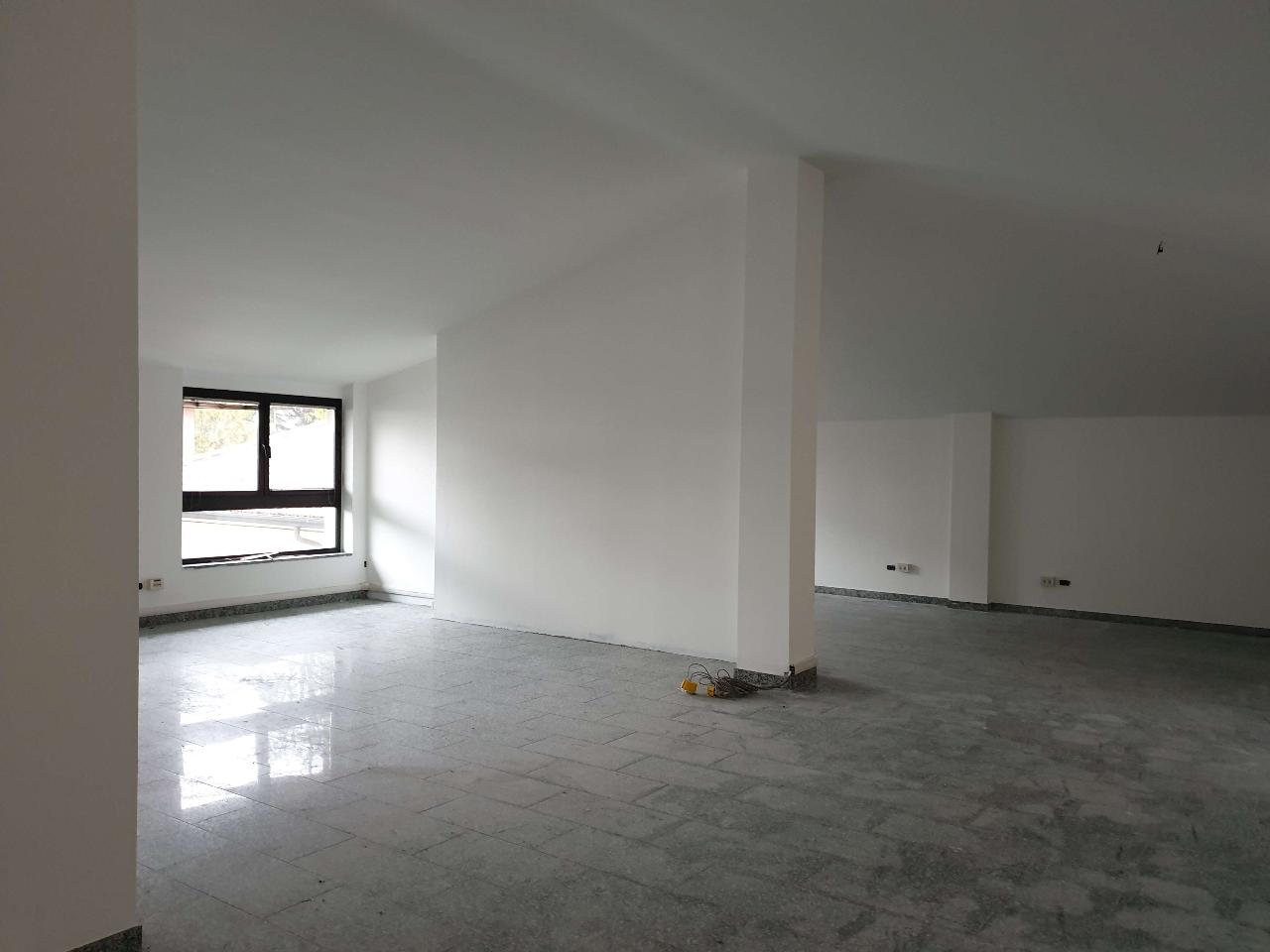 Capannone in affitto a Busto Arsizio