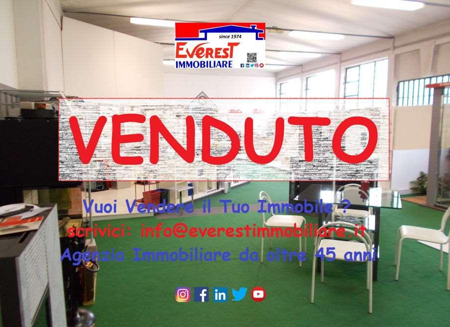 Capannone in vendita a Busto Arsizio