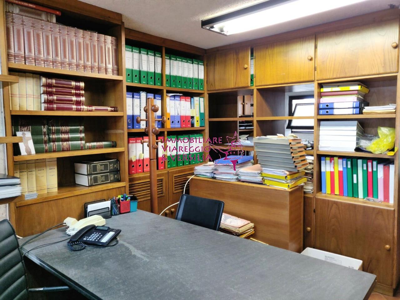 Ufficio in vendita a Camaiore