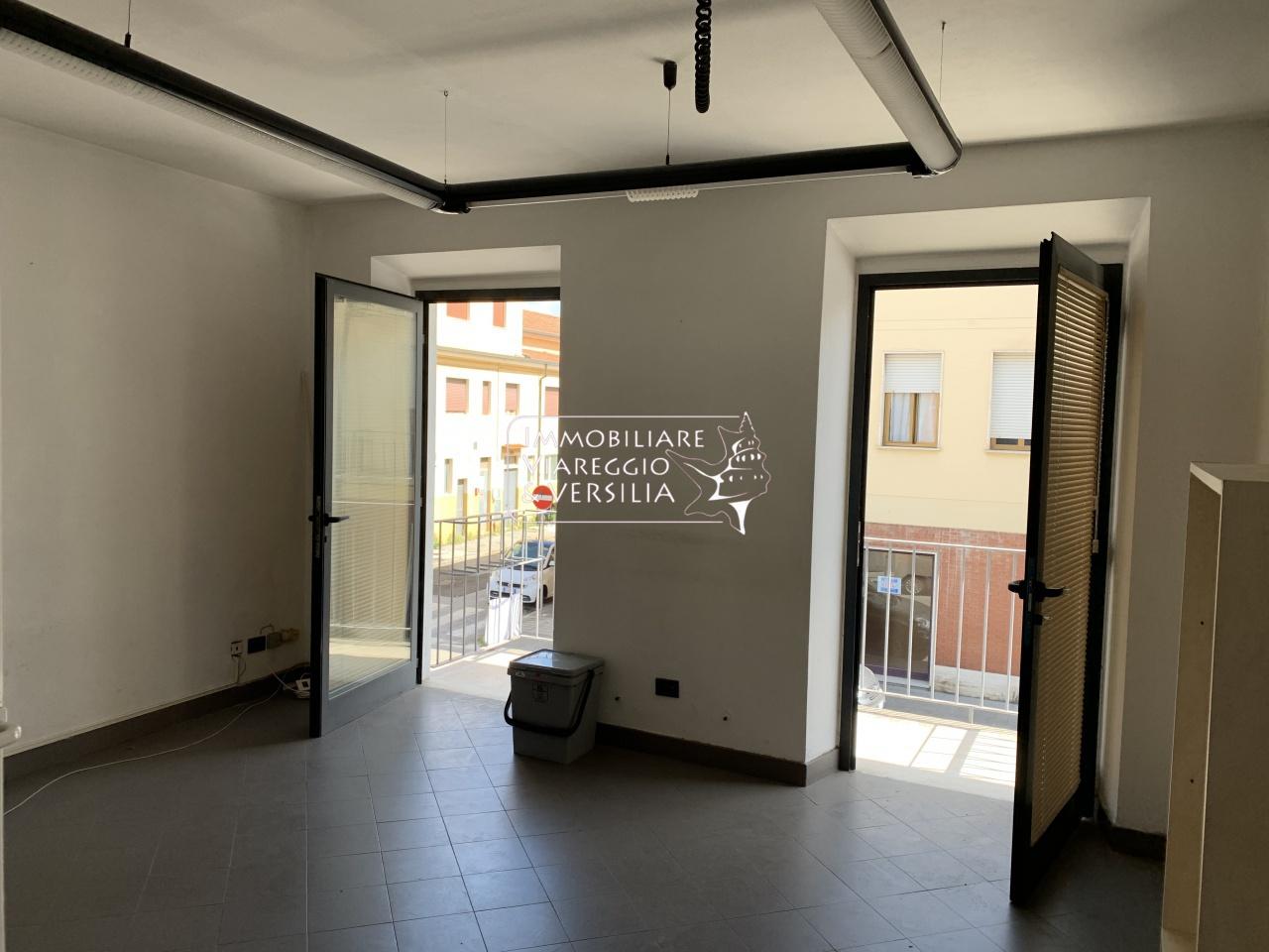 Ufficio in affitto a Viareggio
