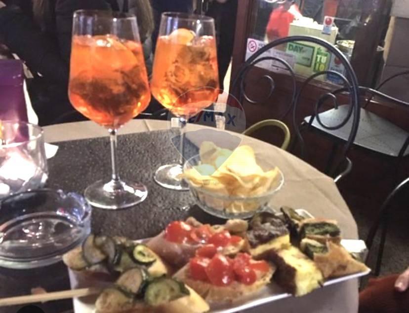 Bar in vendita a Pavia