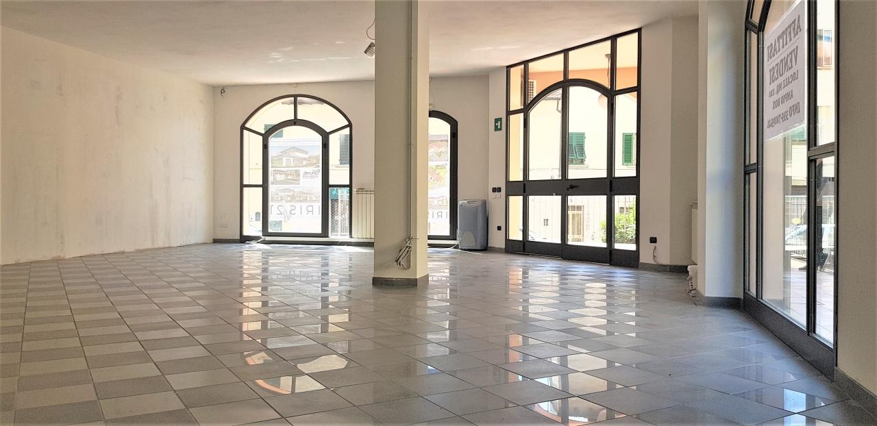 Palazzina commerciale in affitto a Pontassieve